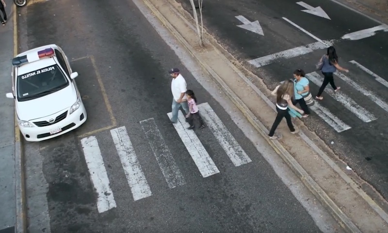 使わなくなったパトカーと見えない警察官で街の治安を改善する試み「THE INVISIBLE POLICE」 | mifdesign_antenna